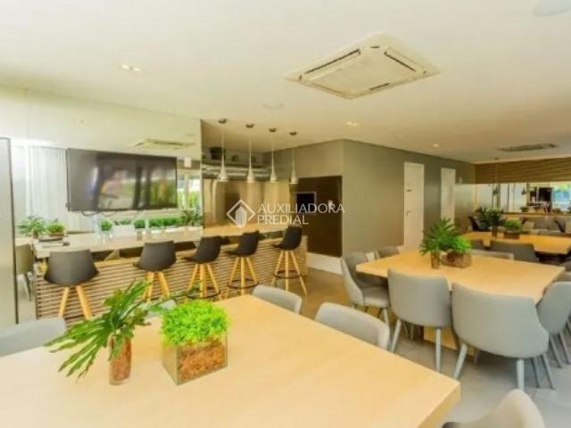 Apartamento com 3 quartos e 72m² para alugar em Jardim do Salso, Porto Alegre
