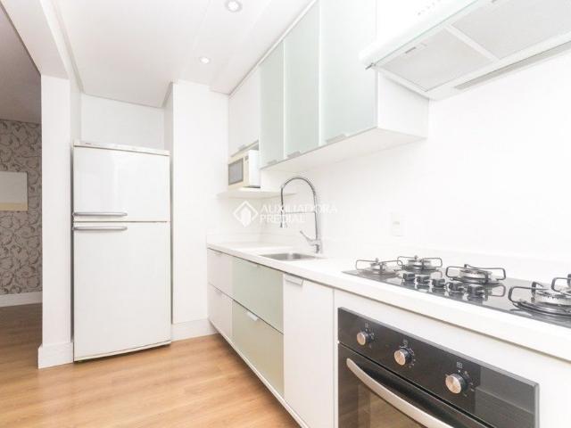 Apartamento com 3 quartos e 72m² para alugar em São João, Porto Alegre