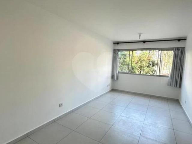 Apartamento com 3 quartos e 73 m² à venda em Santana