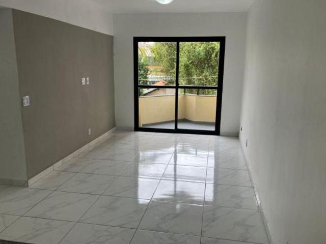 Apartamento com 3 quartos e 75 m² à venda em Santa Teresinha