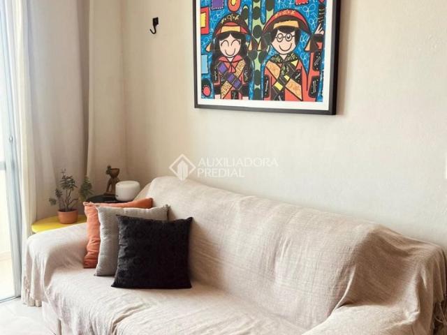 Apartamento com 3 quartos e 75m² para alugar em Praia Comprida, São José