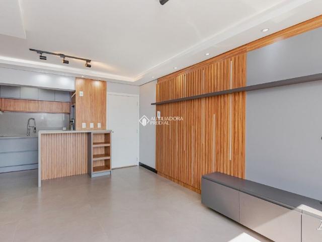 Apartamento com 3 quartos e 76m² para alugar em Marechal Rondon, Canoas