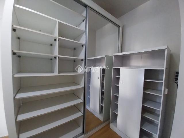 Apartamento com 3 quartos e 76m² para alugar em Itacorubi, Florianópolis