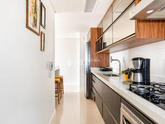 Apartamento com 3 quartos e 80m² para alugar em Itacorubi, Florianópolis
