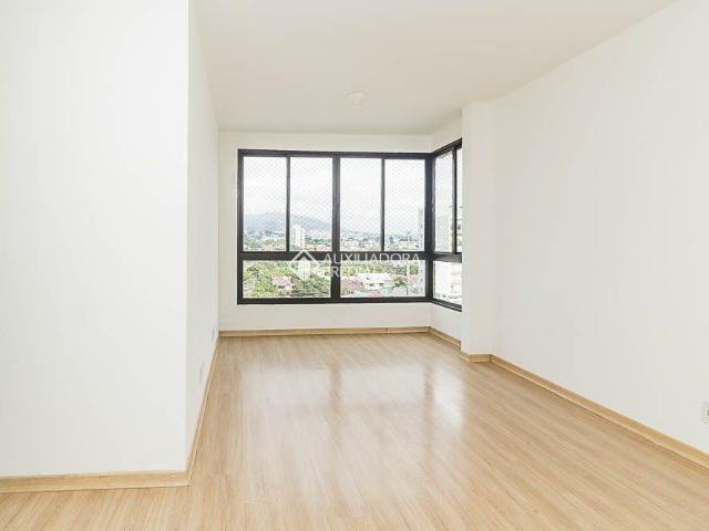 Apartamento com 3 quartos e 80m² para alugar em Jardim Botânico, Porto Alegre