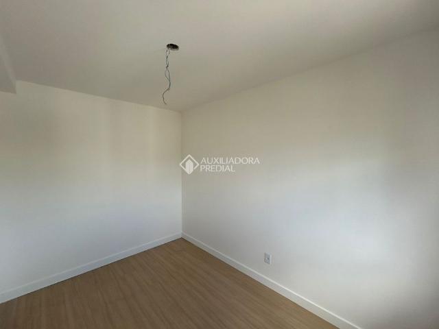 Apartamento com 3 quartos e 83m² para alugar em Passo d'Areia, Porto Alegre