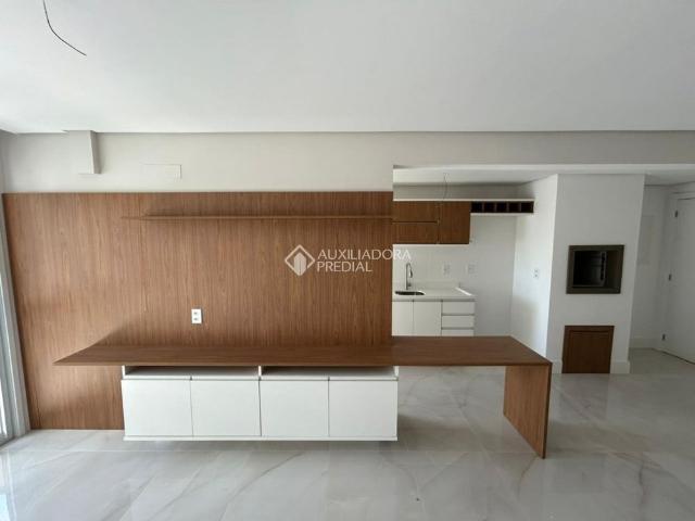 Apartamento com 3 quartos e 83m² para alugar em Passo d'Areia, Porto Alegre
