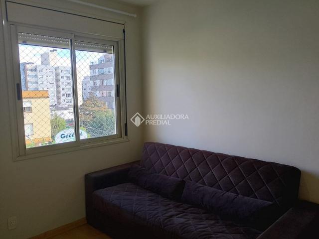 Apartamento com 3 quartos e 84m² para alugar em Jardim Botânico, Porto Alegre