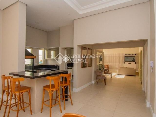 Apartamento com 3 quartos e 84m² para alugar em Jardim Botânico, Porto Alegre