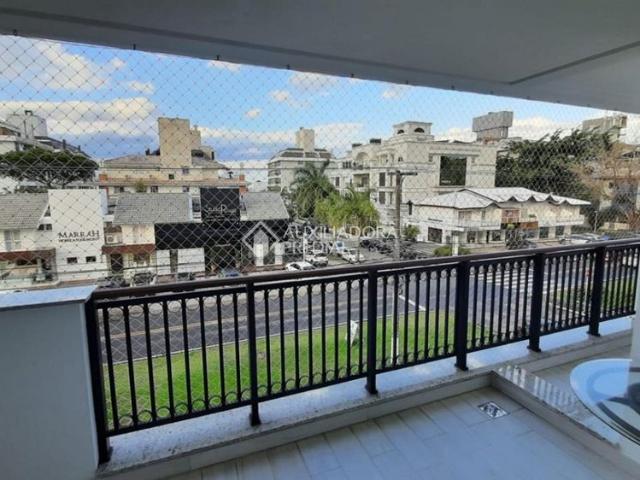 Apartamento com 3 quartos e 87m² para alugar em Jurerê, Florianópolis