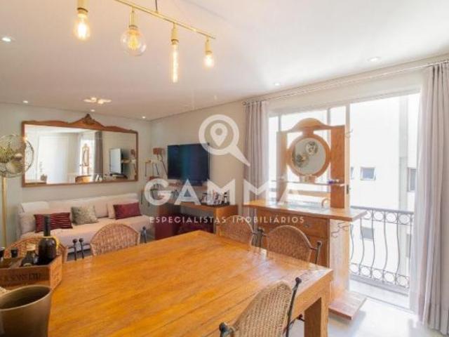 Apartamento com 3 Quartos e Sacada a Venda em Pinheiros