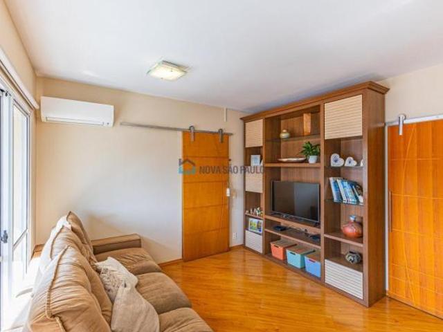 Apartamento com 3 quartos e uma suíte com 2 vagas na Vila Clementino