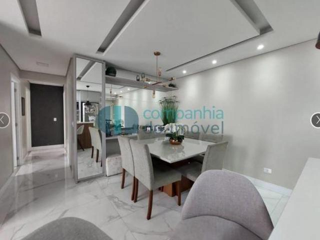 Apartamento com 3 Quartos em Condomínio Club