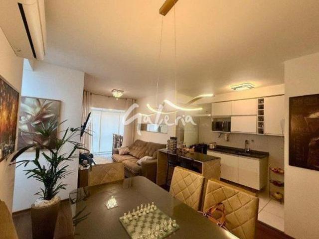 Apartamento com 3 quartos em Condomínio Clube