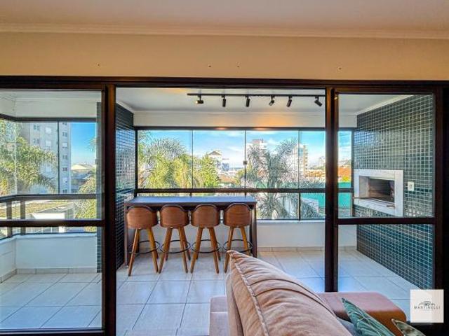 Apartamento com 3 quartos + Escritório