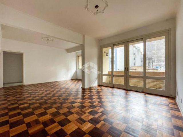 Apartamento com 3 quartos, localizado no Centro Histórico