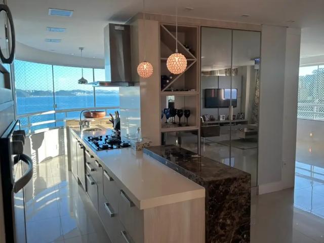 Apartamento com 3 quartos para alugar na Avenida Atlântica, 5.900, Centro, Balneário Camboriú