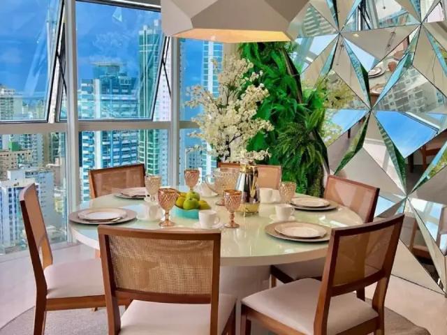 Apartamento com 3 quartos para alugar na Rua 961, 1, Centro, Balneário Camboriú