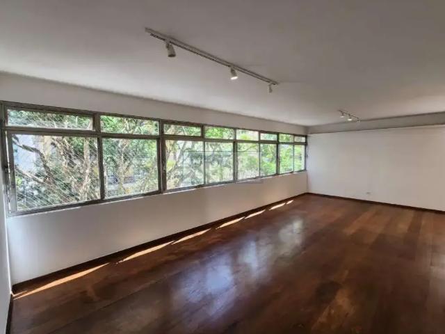 Apartamento com 3 quartos para alugar na Rua Queluz,, Jardim Paulista, São Paulo