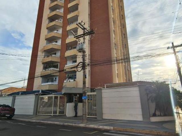 Apartamento com 3 quartos para alugar no bairro Coester