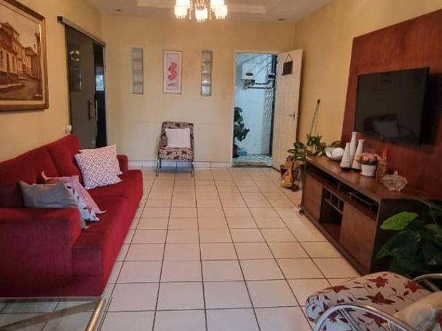 Apartamento com 3 quartos para alugar no bairro Madalena, 180m²