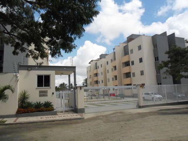 Apartamento com 3 quartos para alugar no bairro Passaré, 64m²