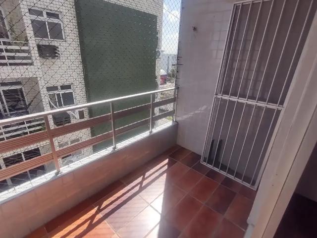 Apartamento com 3 quartos para alugar no Várzea, Recife