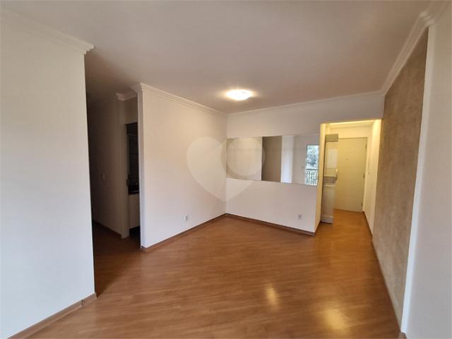 Apartamento com 3 quartos para alugar em Morumbi SP