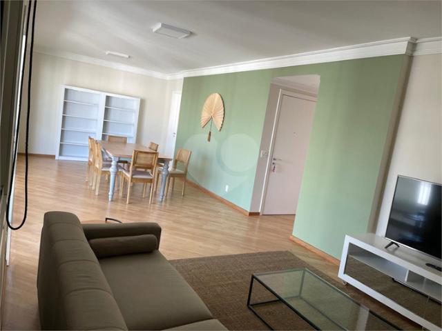 Apartamento com 3 quartos para alugar em Paraíso SP