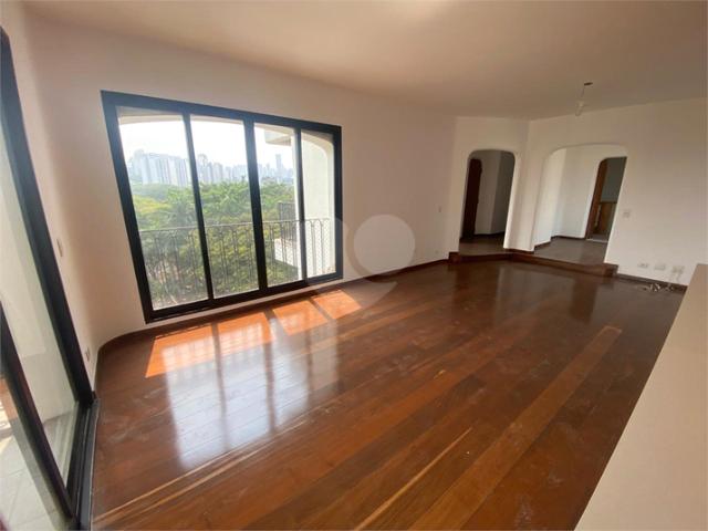 Apartamento com 3 quartos para alugar em Pinheiros SP