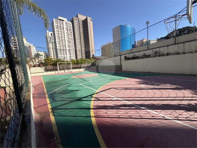 Apartamento com 3 quartos para alugar em Pinheiros SP