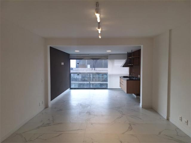 Apartamento com 3 quartos para alugar em Vila Madalena SP