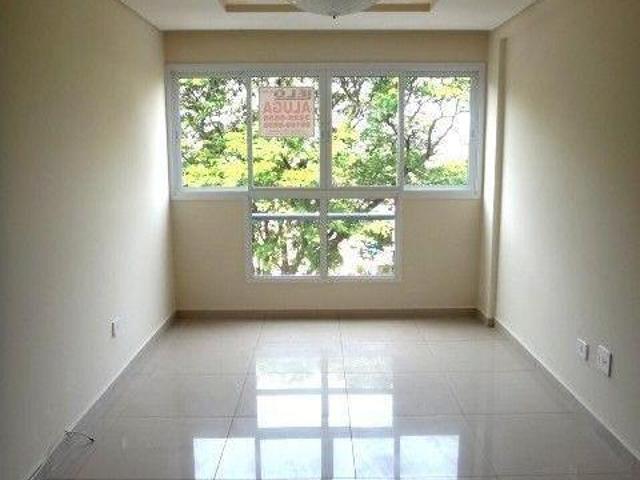 Apartamento com 3 quartos para alugar por R$ 1500.00 à venda por R$ 330000.00, 77.01 m2 VILA MARUM
