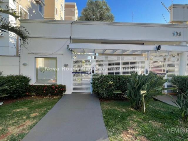 Apartamento com 3 Quartos para Alugar por R$ 2.800/mês