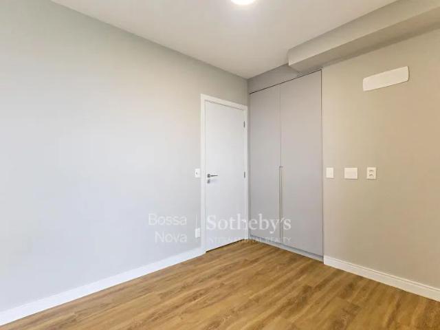 Apartamento com 3 Quartos para alugar, 142m² Panamby