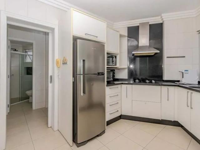Apartamento com 3 Quartos para alugar, 146m² Centro