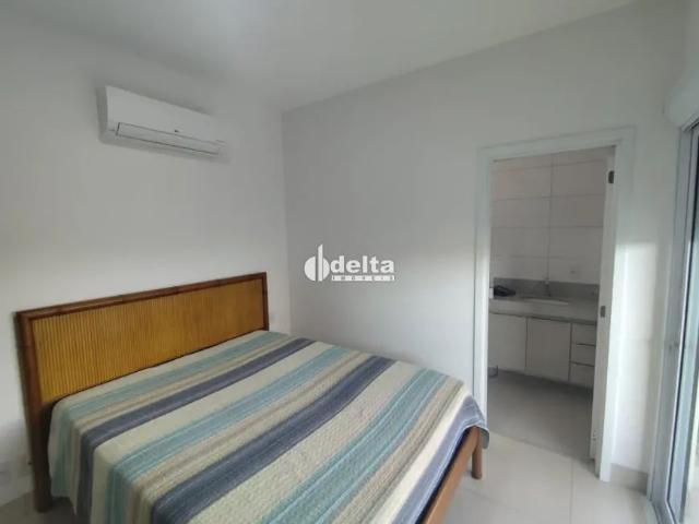 Apartamento com 3 Quartos para alugar, 146m² Tubalina