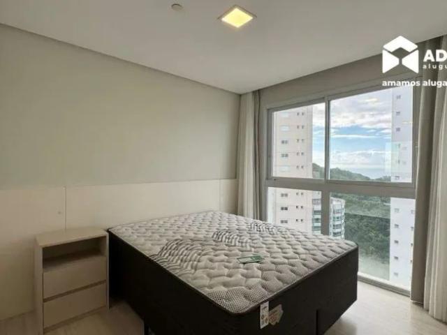 Apartamento com 3 Quartos para alugar, 164m² Pioneiros