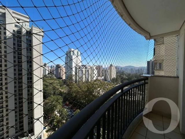 Apartamento com 3 Quartos para alugar, 165m² Alphaville Industrial