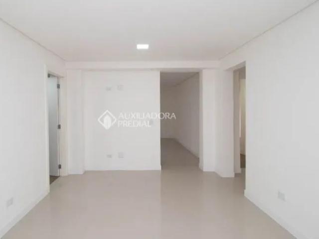 Apartamento com 3 Quartos para alugar, 173m² Baeta Neves