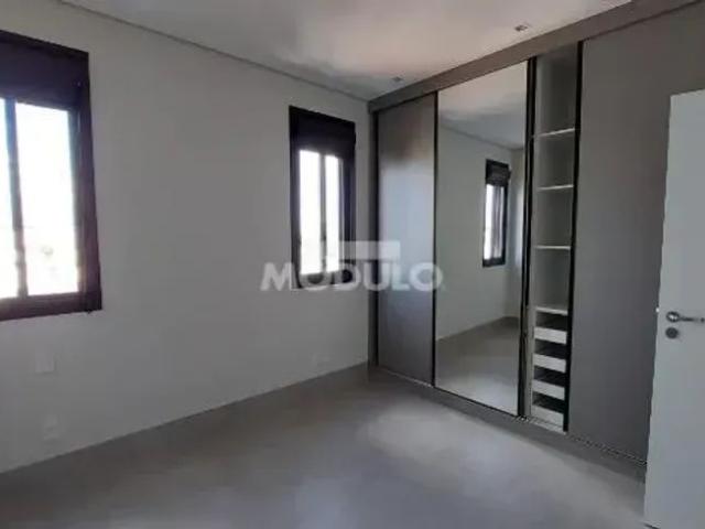 Apartamento com 3 Quartos para alugar, 180m² Jardim Colina