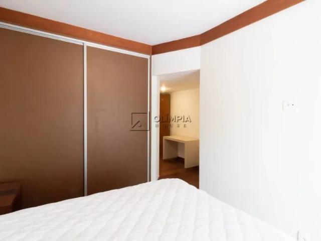 Apartamento com 3 Quartos para alugar, 185m² Cerqueira César