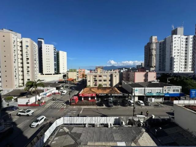 Apartamento com 3 Quartos para alugar, 103m² Kobrasol