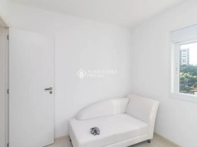 Apartamento com 3 Quartos para alugar, 103m² Petrópolis