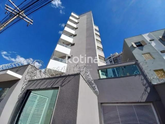 Apartamento com 3 Quartos para alugar, 100m² Tubalina