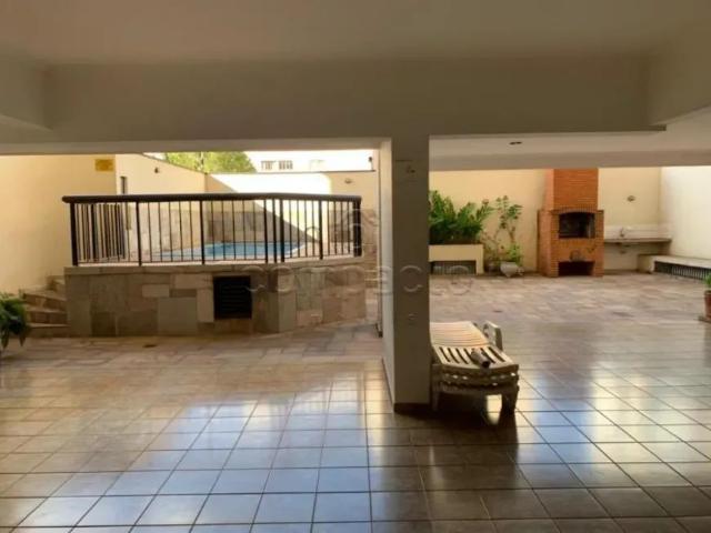 Apartamento com 3 Quartos para alugar, 104m² Centro