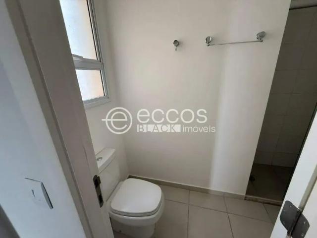Apartamento com 3 Quartos para alugar, 108m² Jardim Karaíba