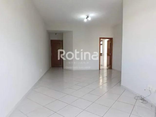 Apartamento com 3 Quartos para alugar, 110m² Nossa Senhora Aparecida