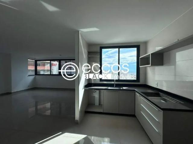 Apartamento com 3 Quartos para alugar, 115m² Jardim Karaíba