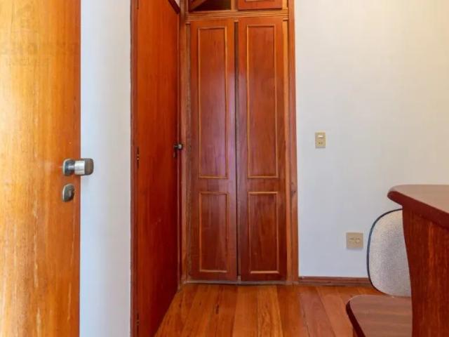 Apartamento com 3 Quartos para alugar, 120m² Savassi